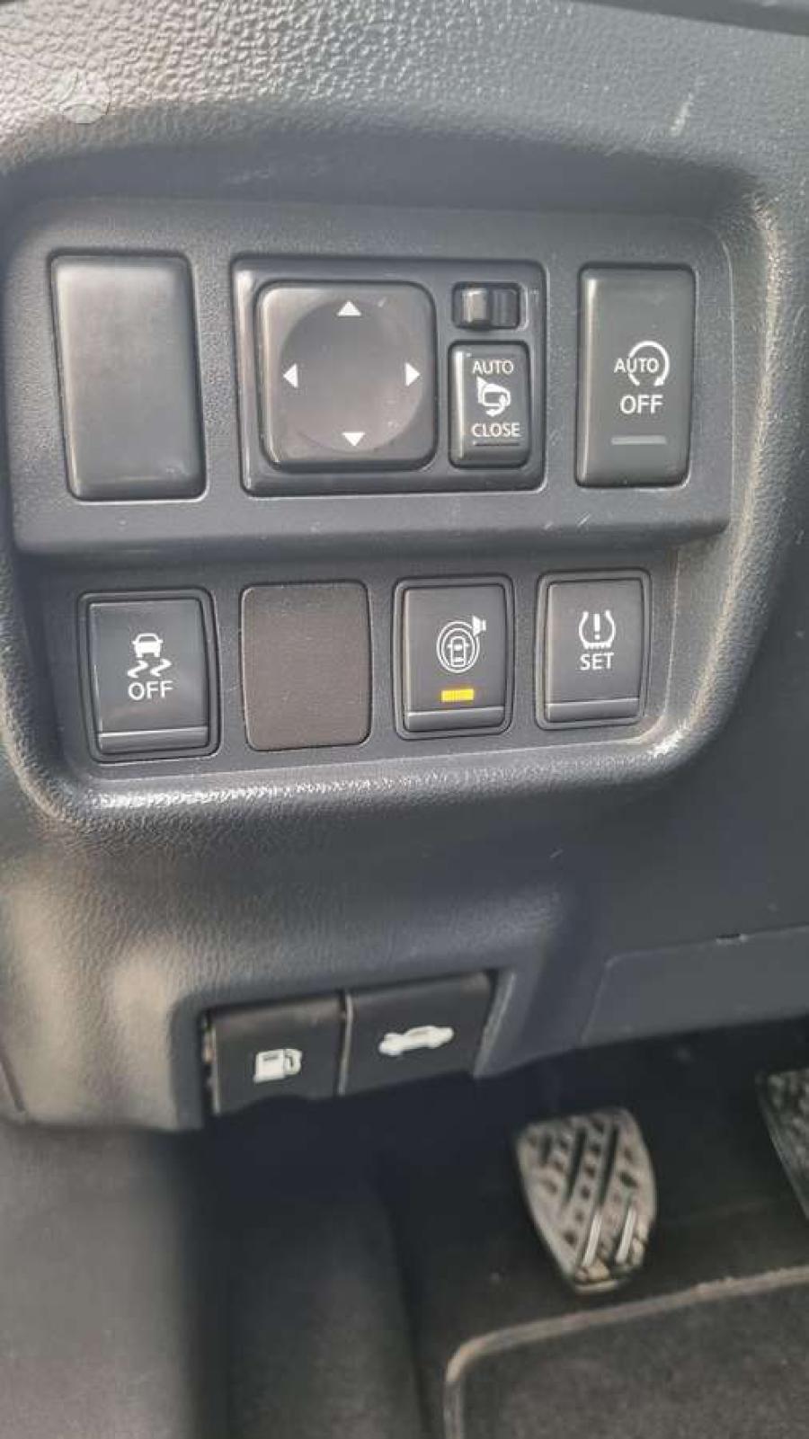 Melns Nissan Juke 2015 Šauļi, ar dzinēja tilpumu 1.46 L un nobraukumu 173 tūkst. km par 6800 €, foto 31 vietnē AUTOMOTO.COM.LV