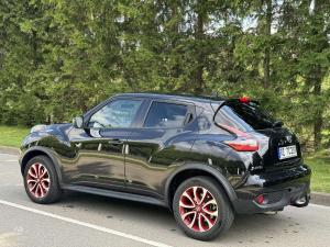 Melns Nissan Juke 2015 Mažeikiai, ar dzinēja tilpumu 1.60 L un nobraukumu 73 tūkst. km par 4800 €, foto  vietnē AUTOMOTO.COM.LV