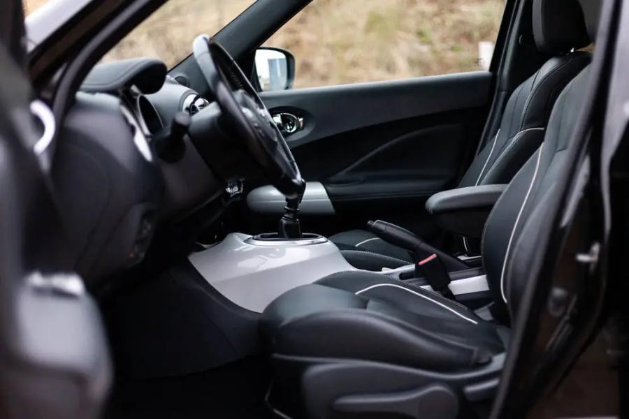 Melns Nissan Juke 2016 Rīga, ar dzinēja tilpumu 1.20 L un nobraukumu 171 tūkst. km par 8495 €, foto 17 vietnē AUTOMOTO.COM.LV