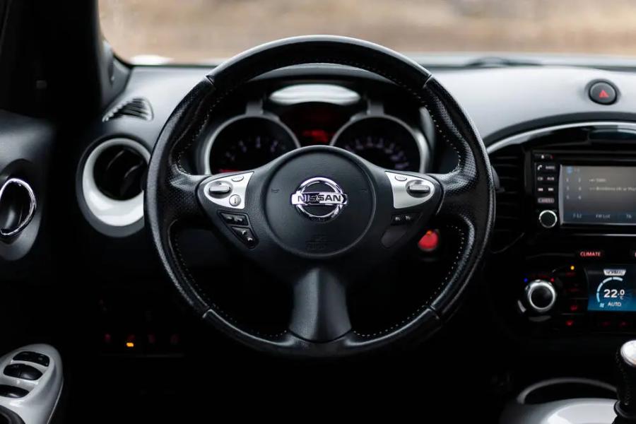 Melns Nissan Juke 2016 Rīga, ar dzinēja tilpumu 1.20 L un nobraukumu 171 tūkst. km par 8495 €, foto 22 vietnē AUTOMOTO.COM.LV