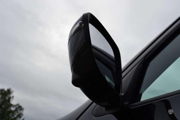 Black Nissan Juke 2016 in Vilnius, with an engine capacity of 1.62 L and mileage of 124 thousand km for 11000 €, photo 10 on AUTOMOTO.COM.LV