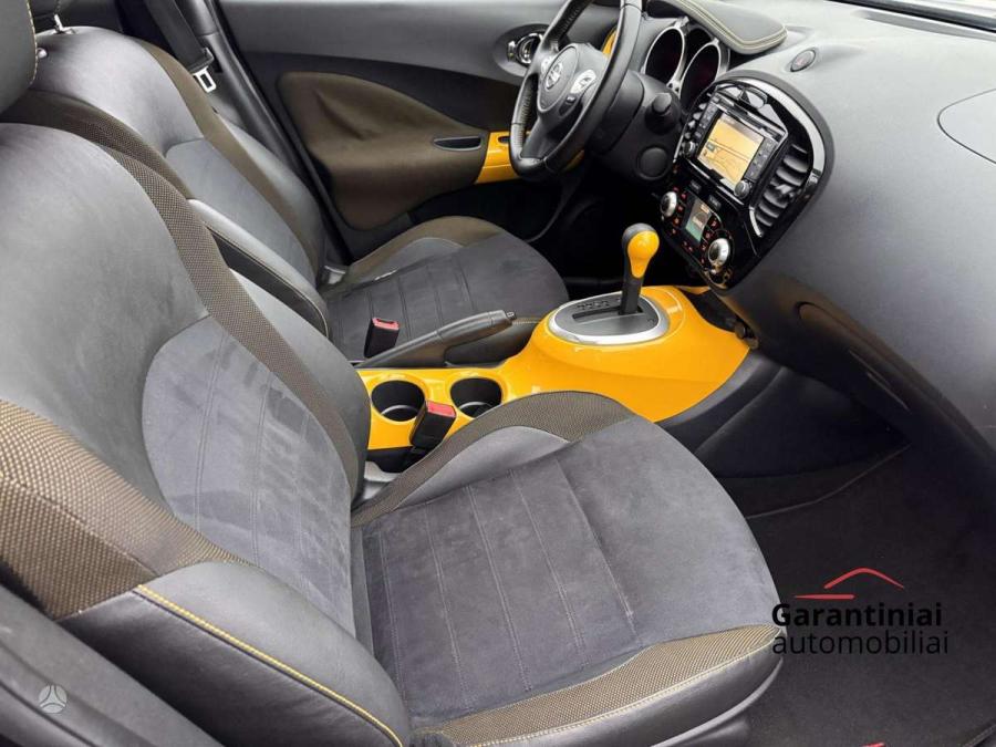Black Nissan Juke 2016 in Vilnius, with an engine capacity of 1.60 L and mileage of 160 thousand km for 9350 €, photo 8 on AUTOMOTO.COM.LV