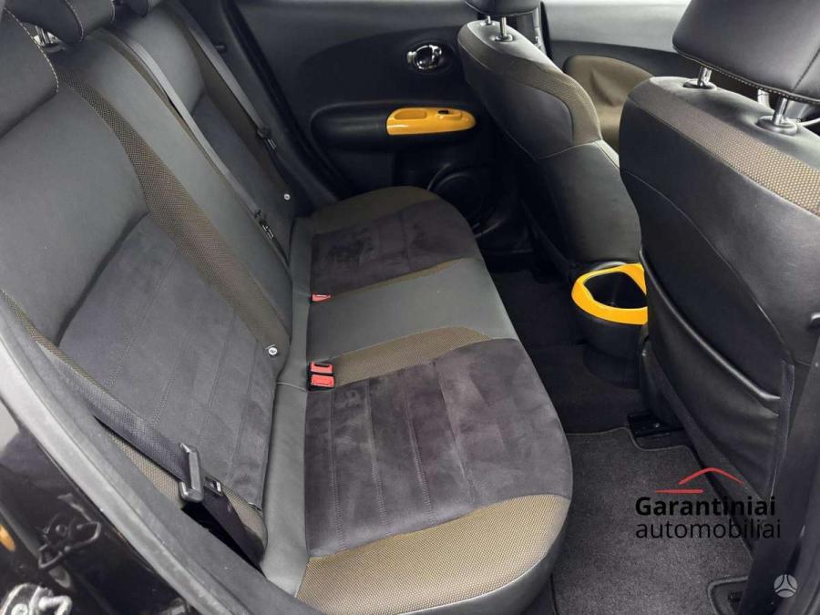 Black Nissan Juke 2016 in Vilnius, with an engine capacity of 1.60 L and mileage of 160 thousand km for 9350 €, photo 10 on AUTOMOTO.COM.LV