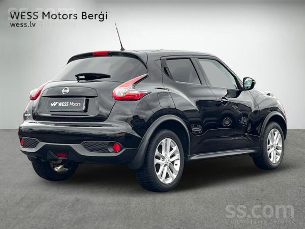 Black Nissan Juke 2017 in Riga, with an engine capacity of 1.60 L and mileage of 85 thousand km for 8490 €, photo 2 on AUTOMOTO.COM.LV