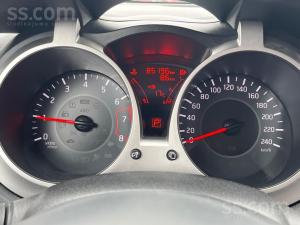 Melns Nissan Juke 2017 Rīga, ar dzinēja tilpumu 1.60 L un nobraukumu 85 tūkst. km par 8490 €, foto 14 vietnē AUTOMOTO.COM.LV