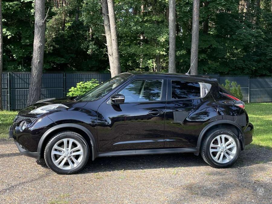 Black Nissan Juke 2017 in Vilnius, with an engine capacity of 1.20 L and mileage of 102 thousand km for 8800 €, photo 9 on AUTOMOTO.COM.LV