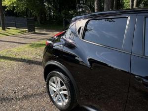 Black Nissan Juke 2017 in Vilnius, with an engine capacity of 1.20 L and mileage of 102 thousand km for 8800 €, photo 12 on AUTOMOTO.COM.LV