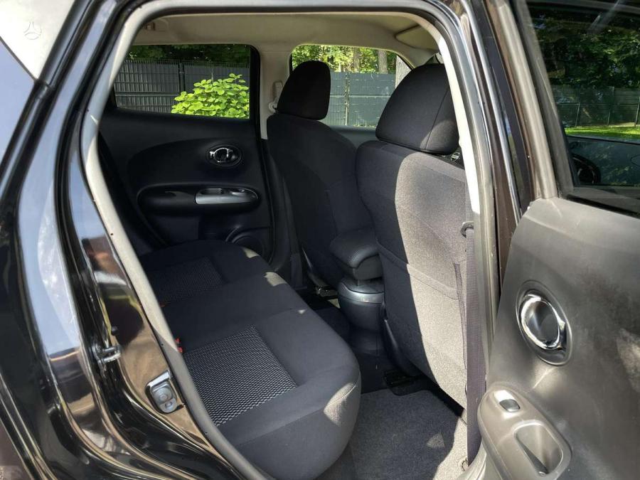 Black Nissan Juke 2017 in Vilnius, with an engine capacity of 1.20 L and mileage of 102 thousand km for 8800 €, photo 19 on AUTOMOTO.COM.LV