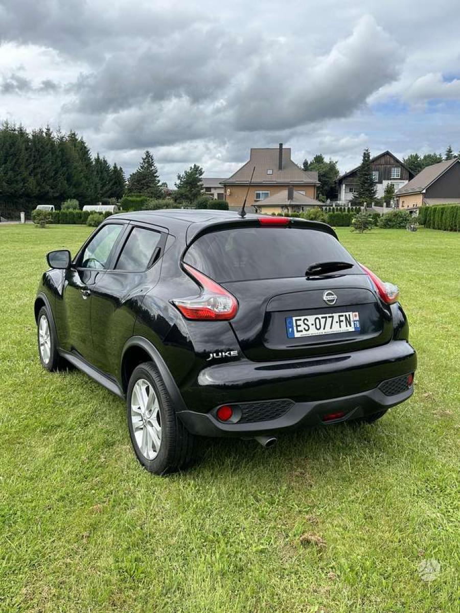 Black Nissan Juke 2017 in Taurage, with an engine capacity of 1.46 L and mileage of 218 thousand km for 6350 €, photo 6 on AUTOMOTO.COM.LV