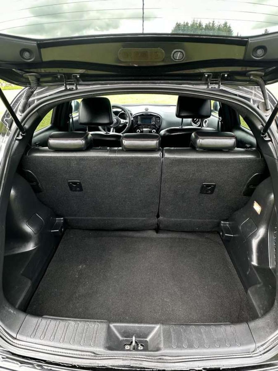 Black Nissan Juke 2017 in Taurage, with an engine capacity of 1.46 L and mileage of 218 thousand km for 6350 €, photo 11 on AUTOMOTO.COM.LV