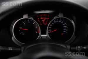 Black Nissan Juke 2017 in Jelgava, with an engine capacity of 1.50 L and mileage of 138 thousand km for 7390 €, photo 25 on AUTOMOTO.COM.LV