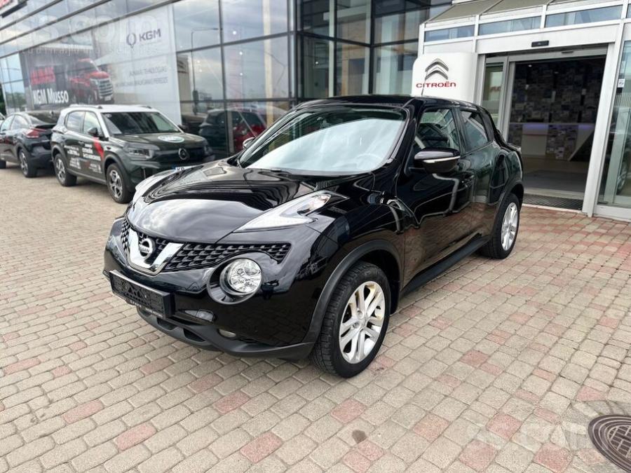 Black Nissan Juke 2018 in Riga, with an engine capacity of 1.60 L and mileage of 113 thousand km for 4800 €, photo 1 on AUTOMOTO.COM.LV