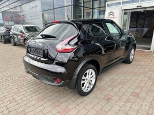 Black Nissan Juke 2018 in Riga, with an engine capacity of 1.60 L and mileage of 113 thousand km for 4800 €, photo 5 on AUTOMOTO.COM.LV