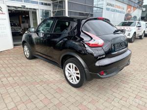 Black Nissan Juke 2018 in Riga, with an engine capacity of 1.60 L and mileage of 113 thousand km for 4800 €, photo 7 on AUTOMOTO.COM.LV