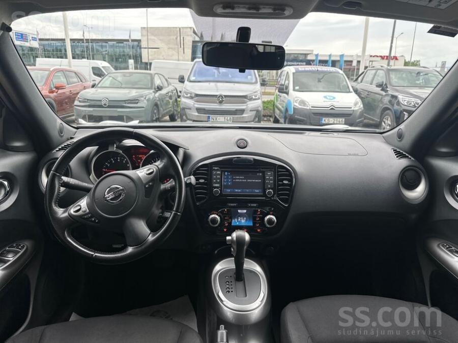 Black Nissan Juke 2018 in Riga, with an engine capacity of 1.60 L and mileage of 113 thousand km for 4800 €, photo 9 on AUTOMOTO.COM.LV