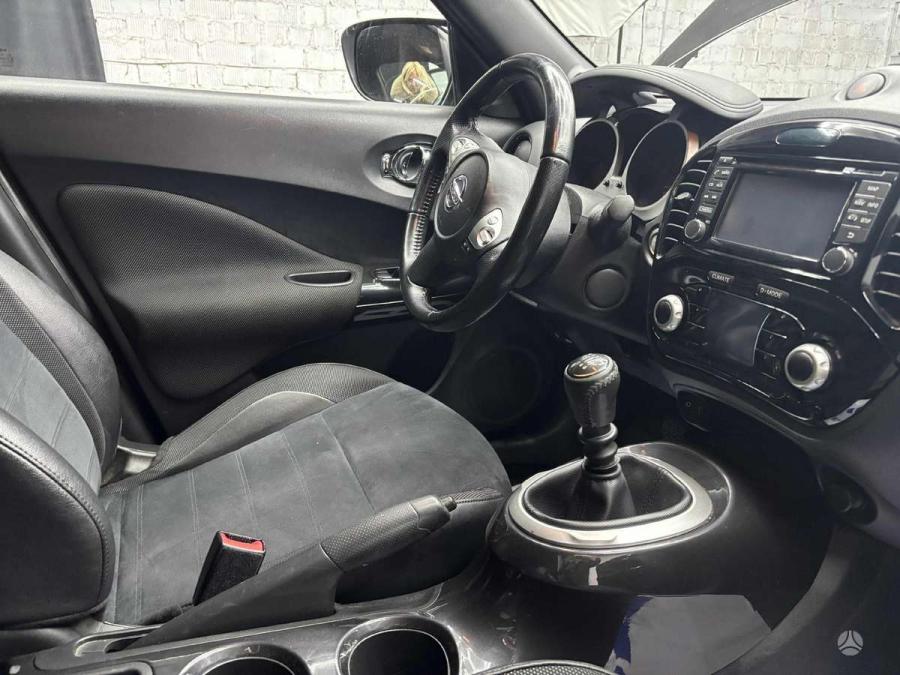 Melns Nissan Juke 2018 Marijampole, ar dzinēja tilpumu 1.20 L un nobraukumu 140 tūkst. km par 7800 €, foto 5 vietnē AUTOMOTO.COM.LV