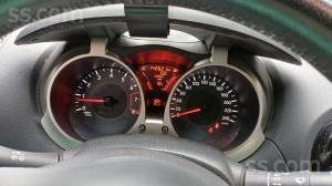 Black Nissan Juke 2018 in Riga, with an engine capacity of 1.60 L and mileage of 143 thousand km for 8600 €, photo 4 on AUTOMOTO.COM.LV