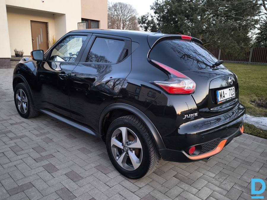 Black Nissan Juke 2019 in Riga, with an engine capacity of 1.60 L and mileage of 89 thousand km for 10550 €, photo 4 on AUTOMOTO.COM.LV