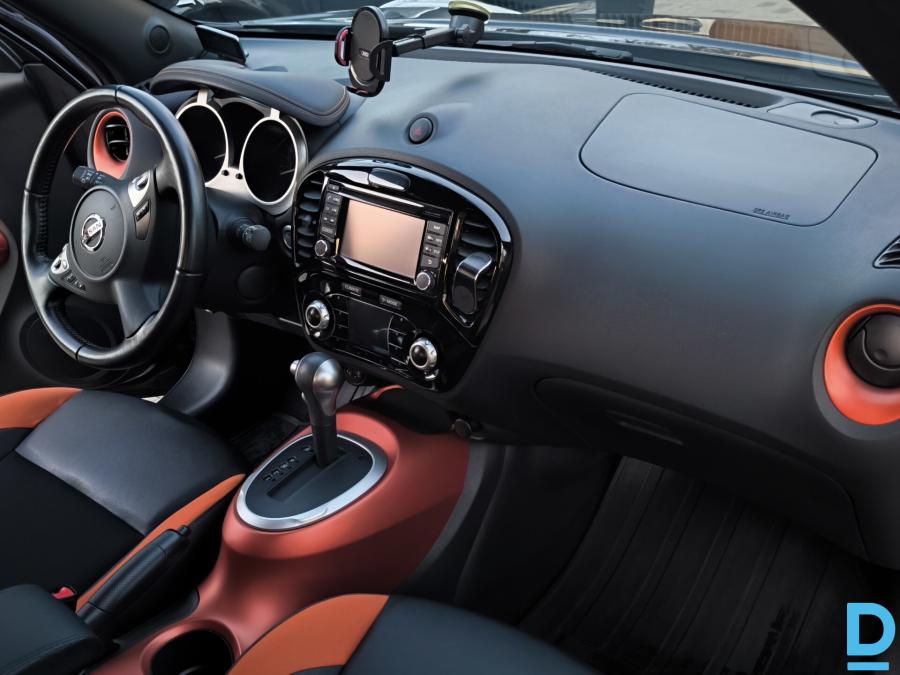 Black Nissan Juke 2019 in Riga, with an engine capacity of 1.60 L and mileage of 89 thousand km for 10550 €, photo 6 on AUTOMOTO.COM.LV