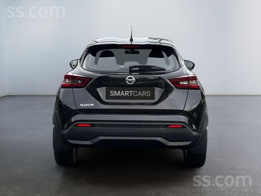 Black Nissan Juke 2020 in Riga, with an engine capacity of 1.00 L and mileage of 75 thousand km for 10660 €, photo 5 on AUTOMOTO.COM.LV