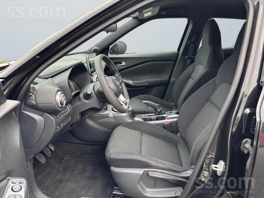 Black Nissan Juke 2020 in Riga, with an engine capacity of 1.00 L and mileage of 75 thousand km for 10660 €, photo 10 on AUTOMOTO.COM.LV