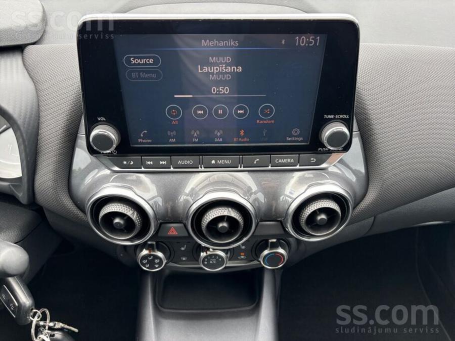 Black Nissan Juke 2020 in Riga, with an engine capacity of 1.00 L and mileage of 75 thousand km for 10660 €, photo 18 on AUTOMOTO.COM.LV