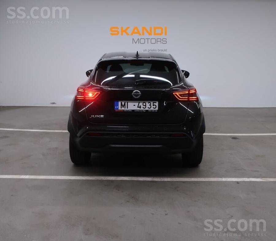 Black Nissan Juke 2021 in Riga, with an engine capacity of 1.00 L and mileage of 45 thousand km for 4750 €, photo 5 on AUTOMOTO.COM.LV