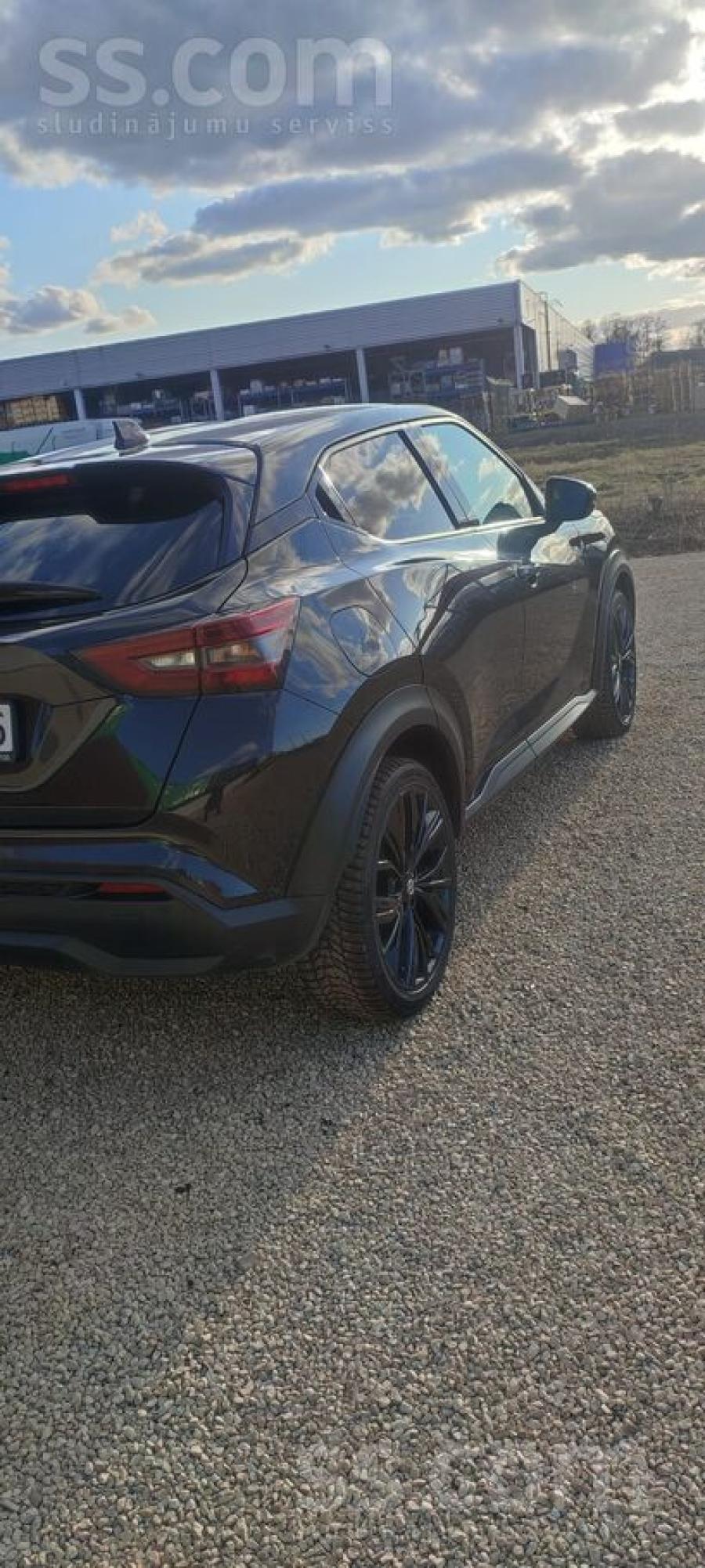 Black Nissan Juke 2021 in Riga, with an engine capacity of 1.00 L and mileage of 68 thousand km for 15200 €, photo 9 on AUTOMOTO.COM.LV