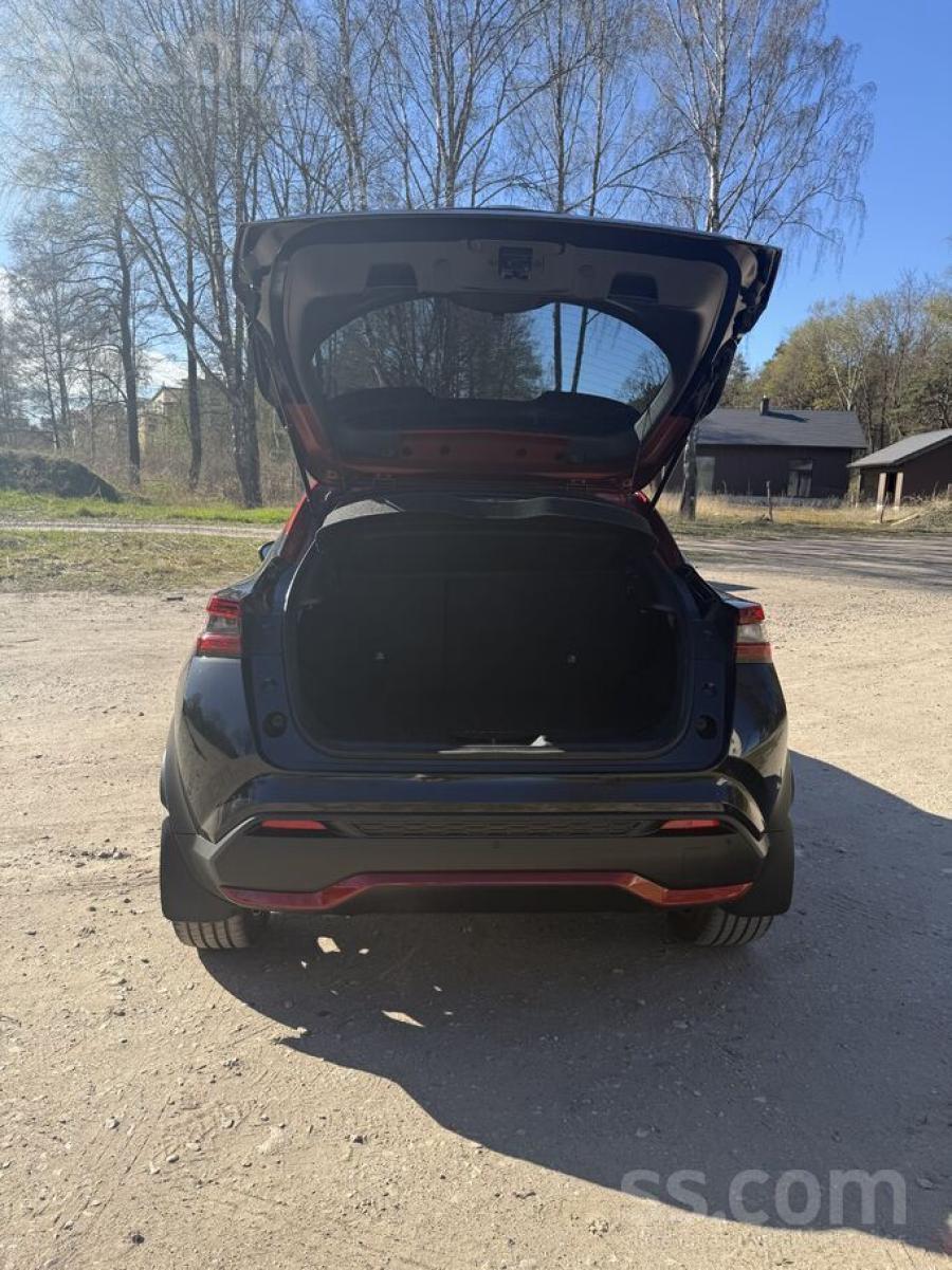 Black Nissan Juke 2021 in Riga, with an engine capacity of 1.00 L and mileage of 23 thousand km for 17900 €, photo 9 on AUTOMOTO.COM.LV