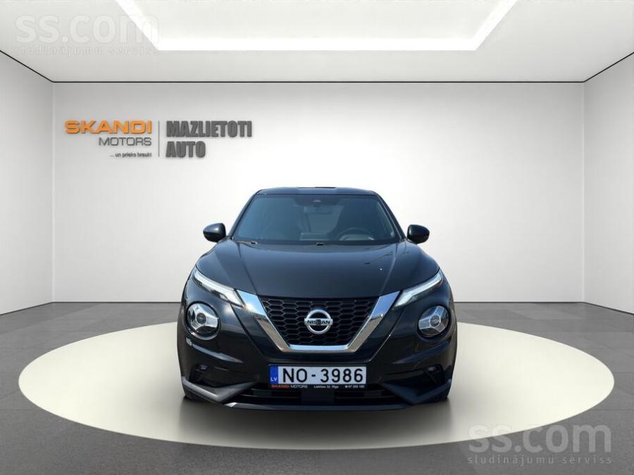 Black Nissan Juke 2021 in Riga, with an engine capacity of 1.00 L and mileage of 73 thousand km for 15490 €, photo 3 on AUTOMOTO.COM.LV