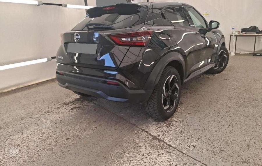 Black Nissan Juke 2022 in Vilnius, with an engine capacity of 1.00 L and mileage of 86 thousand km for 16335 €, photo 3 on AUTOMOTO.COM.LV