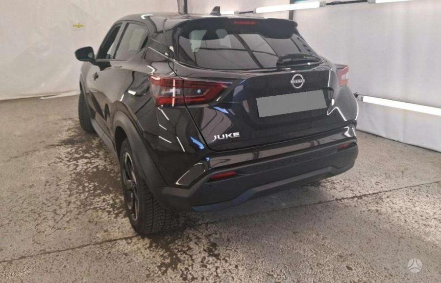 Black Nissan Juke 2022 in Vilnius, with an engine capacity of 1.00 L and mileage of 86 thousand km for 16335 €, photo 5 on AUTOMOTO.COM.LV