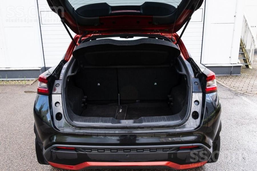 Black Nissan Juke 2022 in Riga, with an engine capacity of 1.00 L and mileage of 103 thousand km for 14950 €, photo 19 on AUTOMOTO.COM.LV