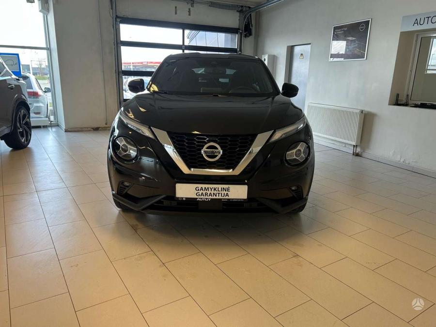 Melns Nissan Juke 2022 Šauļi, ar dzinēja tilpumu 1.00 L un nobraukumu 64 tūkst. km par 15800 €, foto 3 vietnē AUTOMOTO.COM.LV