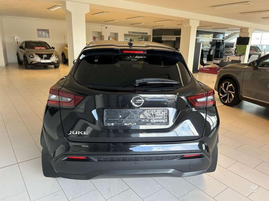 Melns Nissan Juke 2022 Šauļi, ar dzinēja tilpumu 1.00 L un nobraukumu 64 tūkst. km par 15800 €, foto 6 vietnē AUTOMOTO.COM.LV