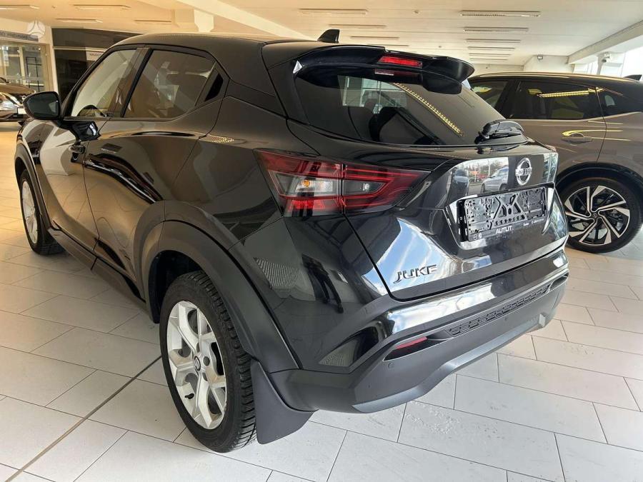 Melns Nissan Juke 2022 Šauļi, ar dzinēja tilpumu 1.00 L un nobraukumu 64 tūkst. km par 15600 €, foto 7 vietnē AUTOMOTO.COM.LV