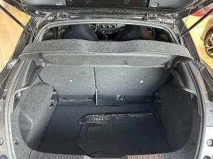 Melns Nissan Juke 2022 Šauļi, ar dzinēja tilpumu 1.00 L un nobraukumu 64 tūkst. km par 15600 €, foto 8 vietnē AUTOMOTO.COM.LV