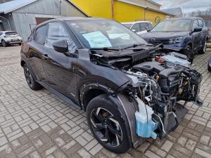 Melns Nissan Juke 2023 Kauņa, ar dzinēja tilpumu 1.60 L un nobraukumu 94 tūkst. km par 10200 €, foto 3 vietnē AUTOMOTO.COM.LV