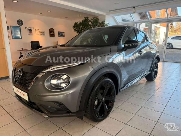 Black Nissan Juke 2023 in Kaunas, with an engine capacity of 1.60 L and mileage of 20 thousand km for 23111 €, photo 2 on AUTOMOTO.COM.LV