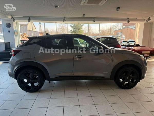 Black Nissan Juke 2023 in Kaunas, with an engine capacity of 1.60 L and mileage of 20 thousand km for 23111 €, photo 8 on AUTOMOTO.COM.LV