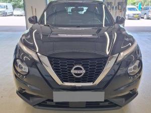 Black Nissan Juke 2023 in Vilnius, with an engine capacity of 1.00 L and mileage of 44 thousand km for 18140 €, photo  on AUTOMOTO.COM.LV