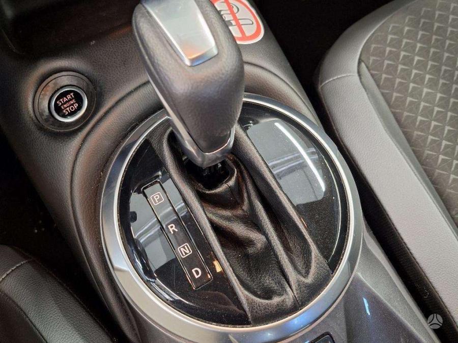Black Nissan Juke 2023 in Vilnius, with an engine capacity of 1.00 L and mileage of 44 thousand km for 18140 €, photo 12 on AUTOMOTO.COM.LV