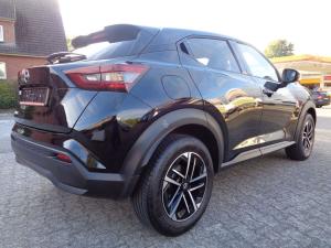 Black Nissan Juke 2025 in Kaunas, with an engine capacity of 1.00 L and mileage of 20 thousand km for 22641 €, photo 4 on AUTOMOTO.COM.LV