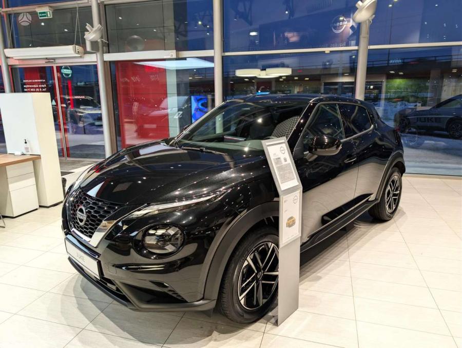 Black Nissan Juke 2025 in Vilnius, with an engine capacity of 1.00 L and mileage of 15 thousand km for 23190 €, photo 1 on AUTOMOTO.COM.LV