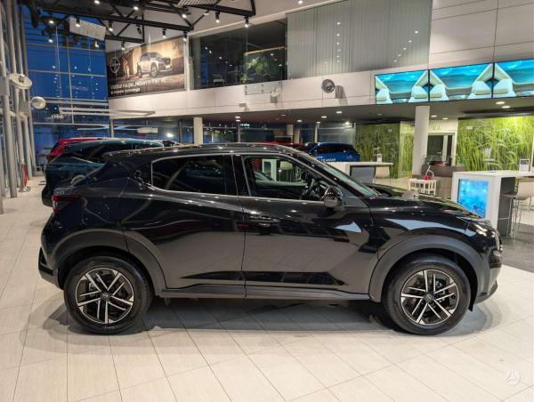 Melns Nissan Juke 2025 Viļņa, ar dzinēja tilpumu 1.00 L un nobraukumu 15 tūkst. km par 23190 €, foto 6 vietnē AUTOMOTO.COM.LV