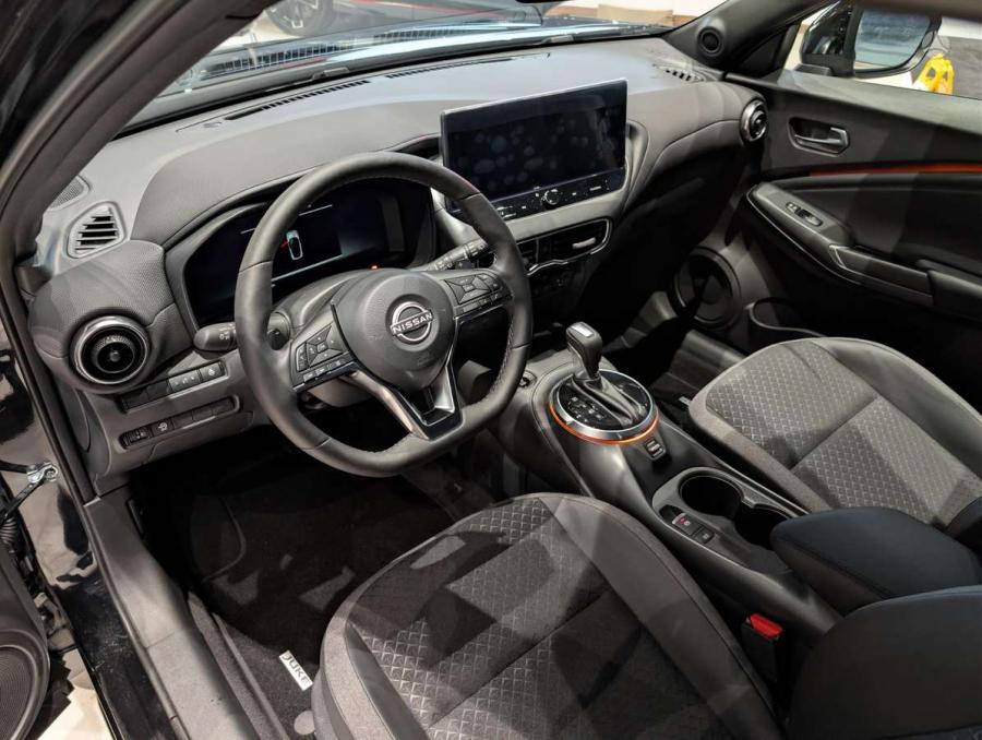 Melns Nissan Juke 2025 Viļņa, ar dzinēja tilpumu 1.00 L un nobraukumu 15 tūkst. km par 23190 €, foto 12 vietnē AUTOMOTO.COM.LV