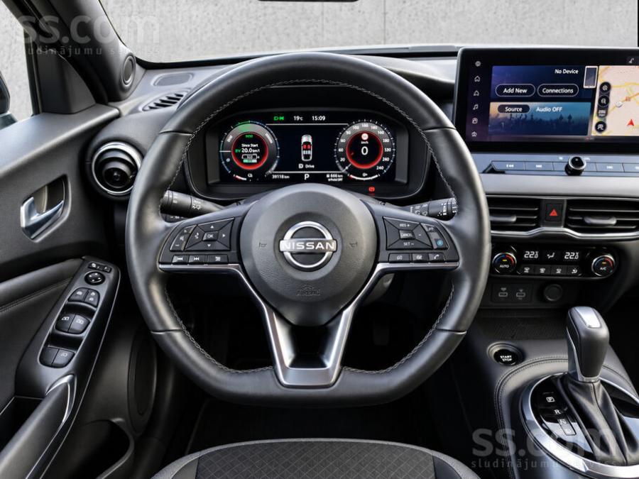Black Nissan Juke 2025 in Riga, with an engine capacity of 1.60 L and mileage of 39 thousand km for 24600 €, photo 10 on AUTOMOTO.COM.LV