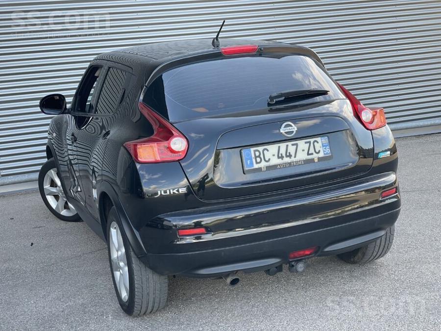 Black Nissan Juke 2010 in Riga, with an engine capacity of 1.50 L and mileage of 285 thousand km for 3999 €, photo 5 on AUTOMOTO.COM.LV