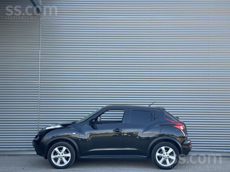 Black Nissan Juke 2010 in Riga, with an engine capacity of 1.50 L and mileage of 285 thousand km for 3999 €, photo 7 on AUTOMOTO.COM.LV