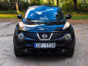 Black Nissan Juke 2011 in Riga, with an engine capacity of 1.50 L and mileage of 123 thousand km for 4950 €, photo 3 on AUTOMOTO.COM.LV